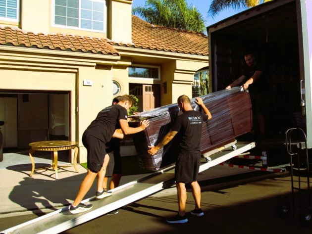 Universal Moving OC - Moving And Storage Service in Orange County
